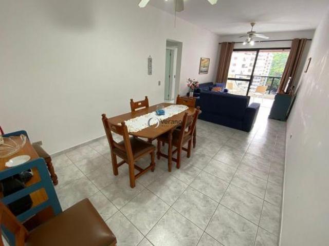 Imóvel beira mar com piscina e churrasqueira em Guarujá Apartamen