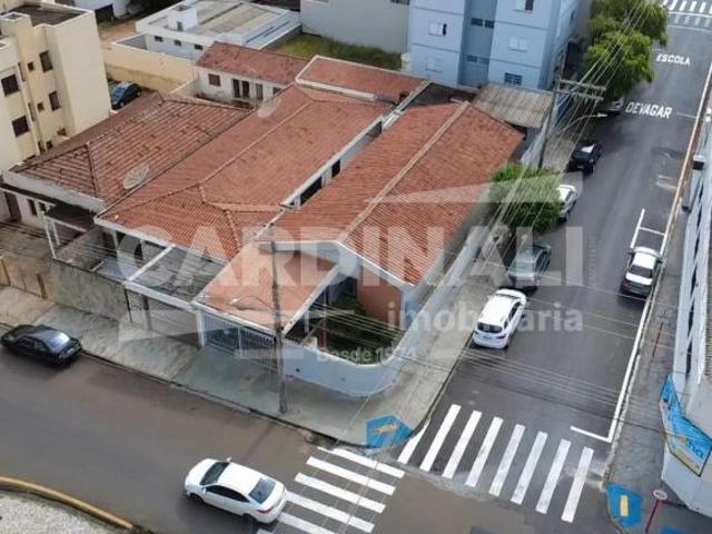 Imóvel bem localizado
