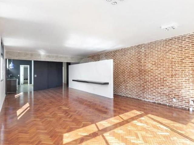 Imóvel de 254m² reformado 4 quatros, sendo 3 suítes 1 vaga Higienópolis