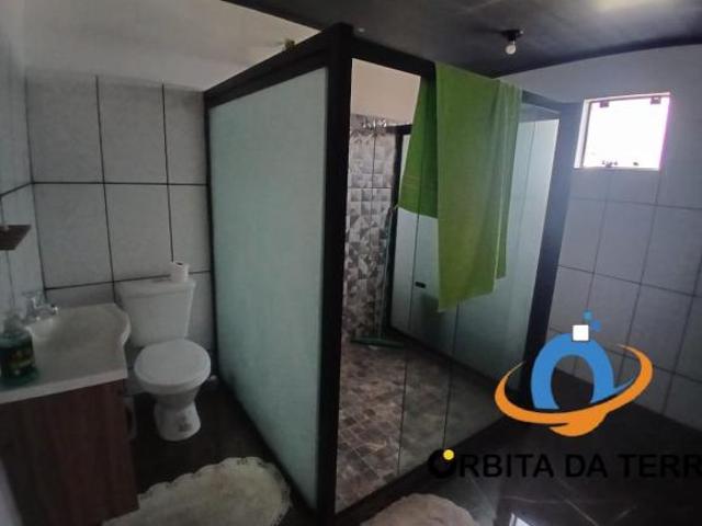 Imóvel de alto padrão com 4 quartos e 4 banheiros na Fazenda Rio Grande PR, bairro Veneza 3 vagas