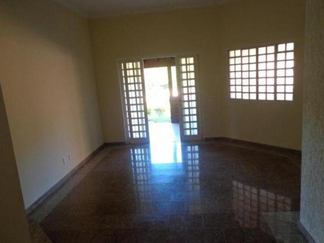 Imóvel de alto padrão em condomínio exclusivo no Parque Xangrilá, Campinas SP: 4 quartos, 1 suíte, 3