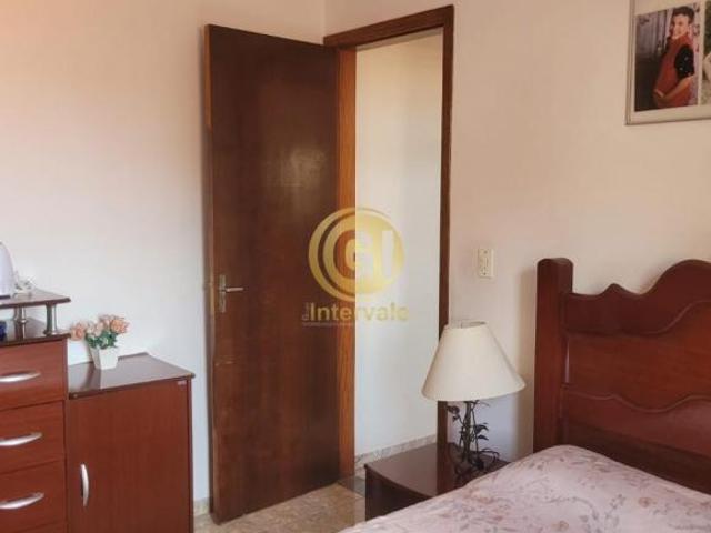 Imóvel de alto padrão no Jardim das Indústrias: 3 quartos, 1 suíte, 3 salas, 3 banheiros e 2 vagas d