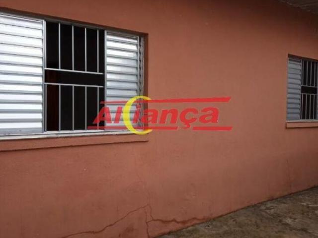 Imóvel de esquina com 2 casa independentes e 4 vagas de garagem
