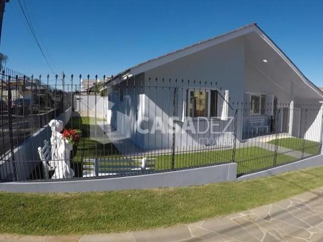 CASA DE ESQUINA NO BELA VISTA