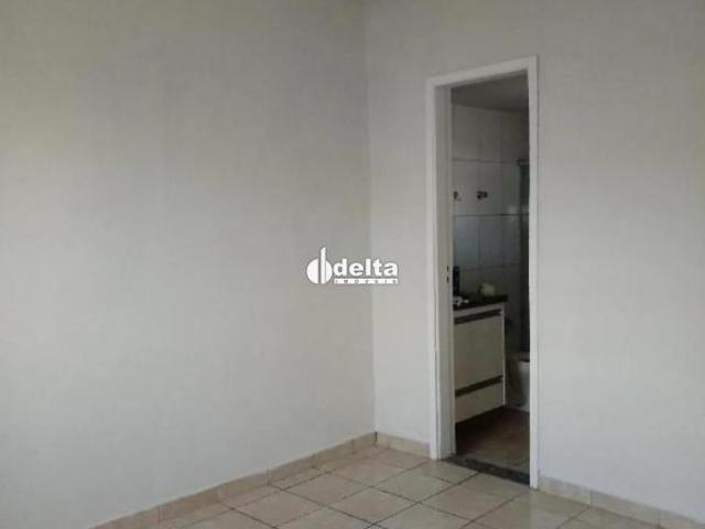Imóvel de esquina residencial e comercial constituído de 3 imóveis independentes disponível para ven