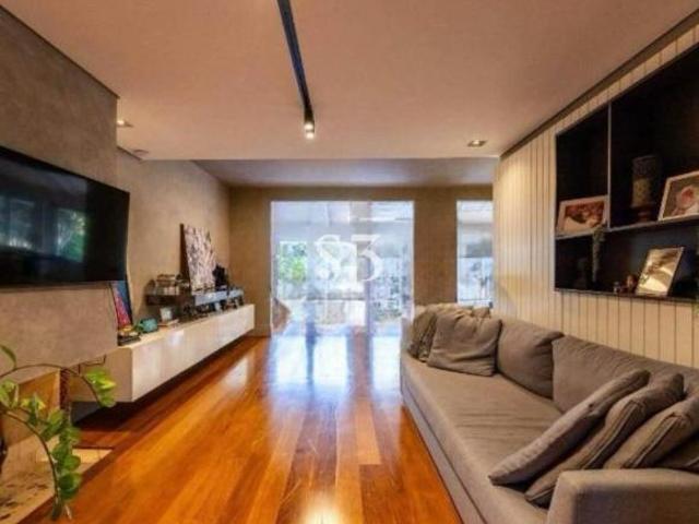 Imóvel de Luxo à Venda em Condomínio Exclusivo em Campinas SP: 3 Quartos, 3 Salas, 6 Banheiros, 4 Va