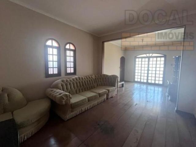 Imóvel de Luxo: Casa com 4 quartos e 2 suítes no Butantã, São Paulo 360m² Venda ou Locação