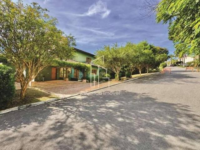 Imóvel de Luxo: Casa em Condomínio com 4 Quartos, 4 Suítes e Piscina em Carapicuíba SP, no Residenci