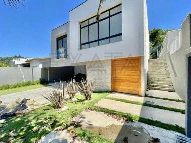 Imóvel de Luxo: Casa em Condomínio à Venda em Cotia SP, Bairro Condomínio Lago do Sol 3 Quartos, 3