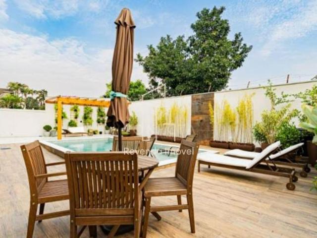 Imóvel de Luxo em Alphaville Residencial Dois: Casa à Venda com 4 Quartos, 4 Suítes e 564m² de Área