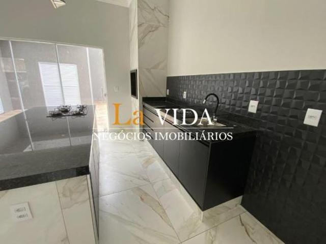 Imóvel de luxo em condomínio no Condomínio Res. Bella Vitta 3 quartos, 1 suíte, sala, 3 banheiros