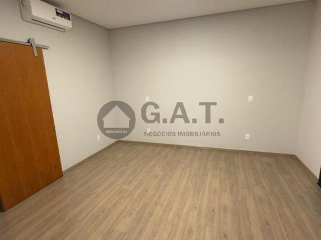 Imóvel de luxo em condomínio: Casa de 3 suítes em Alphaville Nova Esplanada, Votorantim SP 237m²