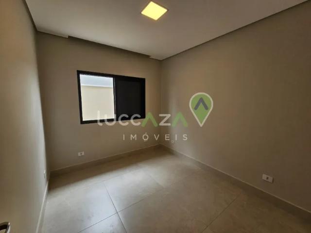 Imóvel de luxo em condomínio exclusivo em Jacareí SP: 3 quartos, 1 suíte, 2 salas, 3 banheiros, 4 va