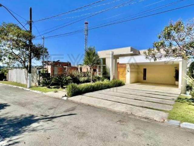 Imóvel de luxo em Condomínio Quinta de São Fernando em Cotia SP: 3 quartos, 3 suítes, 3 salas, 4 ban