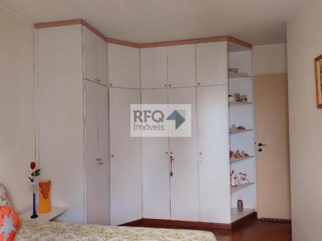 Imóvel de Luxo em Higienópolis: Apartamento à Venda com 2 Quartos e 1 Suíte, 2 Salas, 2 Banheiros e