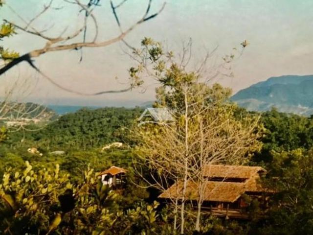 Imóvel de luxo em Ilhabela SP: Casa à venda no bairro Cocaia, 3 quartos, 1 suíte, 3 salas, 2 banhei