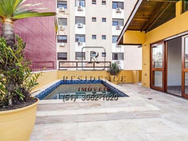 Imóvel de Luxo em Mont Serrat: Cobertura de 3 Quartos, 1 Suíte, 2 Salas, 3 Banheiros e 2 Vagas de Ga