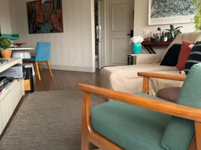 Imóvel de Luxo na Vila Mariana: Apartamento com 3 Quartos, 1 Suíte e 3 Vagas de Garagem em São Paulo