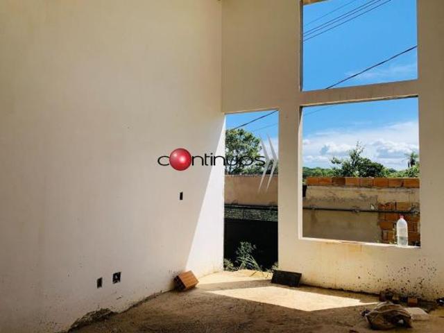 Imóvel de luxo na Vila dos Ipês: Casa à venda em Lagoa Santa MG com 3 quartos, 1 suíte e 2 vagas de