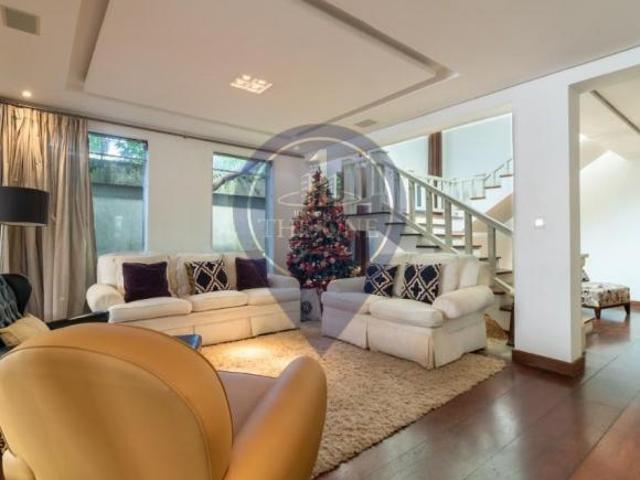 Imóvel de luxo no Brooklin Paulista: Casa de 5 quartos, 4 suítes e 600m² à venda em São Paulo SP