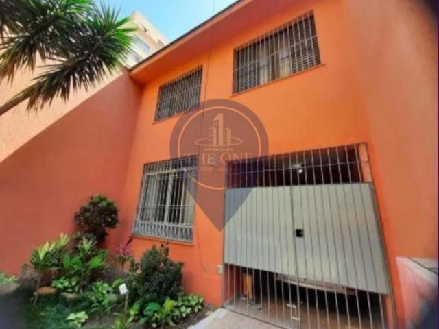 Imóvel de Luxo no Cambuci: Casa à Venda com 4 Quartos, 1 Suíte, 2 Salas, 4 Banheiros, 10 Vagas de Ga