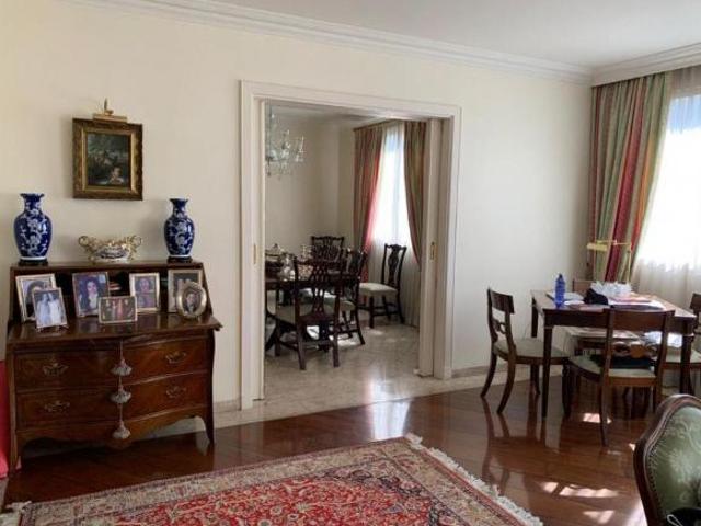 Imóvel de Luxo no Itaim Bibi: Apartamento de 3 Quartos, 1 Suíte, 3 Salas, 3 Banh