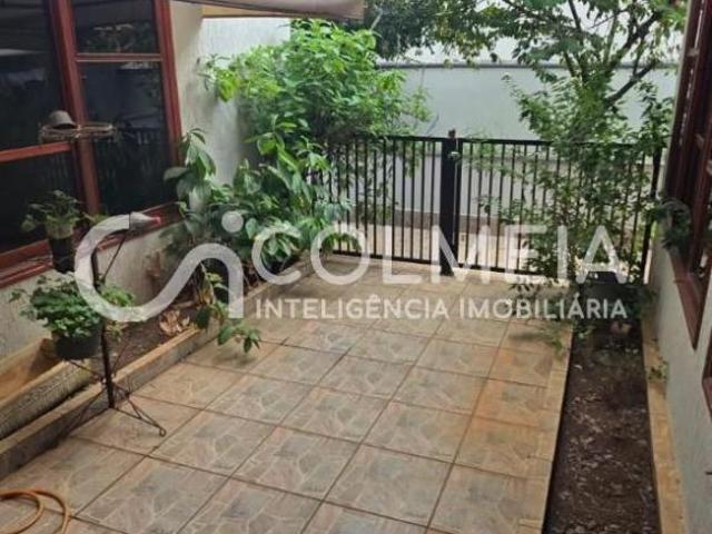 Imóvel de Luxo no Jardim Recanto do Valle: Casa com 5 Quartos, 3 Suítes e 387m² em Indaiatuba SP