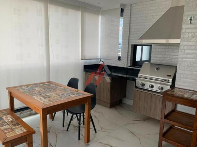 Imóvel de Luxo no Melville Empresarial: Apartamento de 2 quartos, 2 suítes, 3 salas e 2 vagas de gar