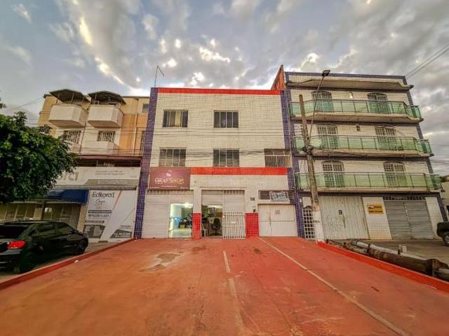 Imóvel de uso misto com 620m2 de área construída em terreno de 180m2