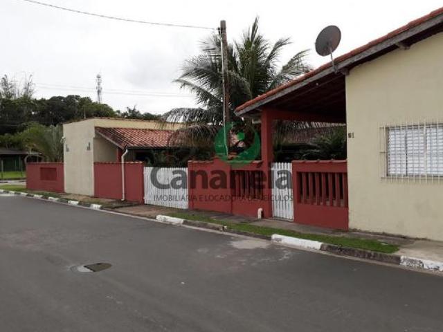 Imóvel disponível para venda no Acaraú Cananéia / SP 2 casas de 1 dormitório e demais dependênci
