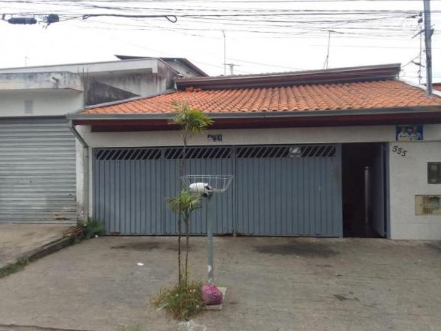 Imóvel em Carapicuíba, são 2 casas independentes em terreno de 141,60m², com 182,95m² área construíd