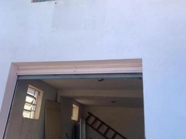 Imóvel em Laranjeiras Caieiras