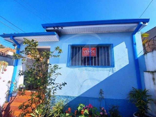 Imóvel em terreno de 7x48 mts com 338 M2, com duas casas antigas em travessa da Av. Julio Buono