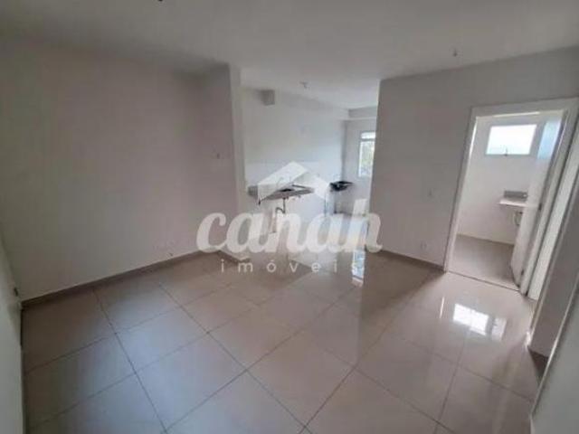Imóvel em Valentina Figueiredo: Apartamento 2 dormitórios com 46m² por R$150K.