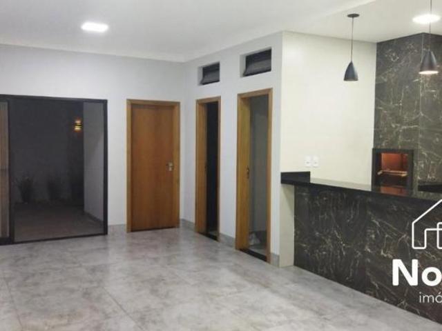 Imóvel Exclusivo à Venda em Cianorte PR: Casa com 3 quartos, 2 suítes, 2 salas e 211,94 m² no Reside