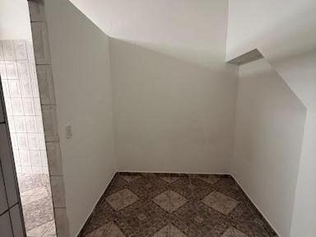 Imovel ideal para Investimento, com 148 m² total sendo 3 kitnets e um Salão comercial