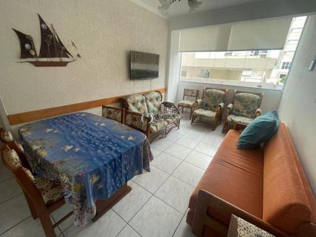 Imóvel mobiliado com varanda e vista para o mar na Enseada, Guarujá