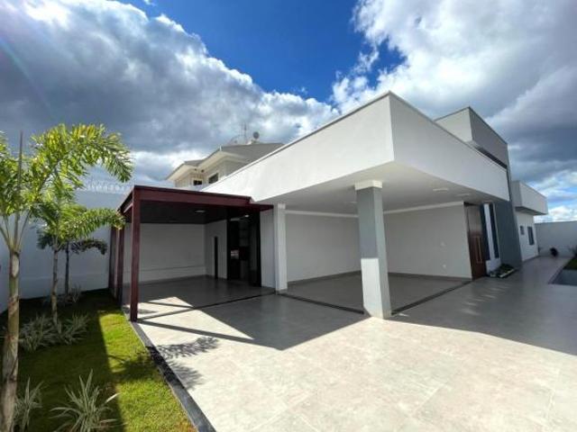 IMÓVEL NOVO COM EXCELENTE PADRÃO DE ACABAMENTO NO BAIRRO MATINHA EM PATROCÍNIO MG