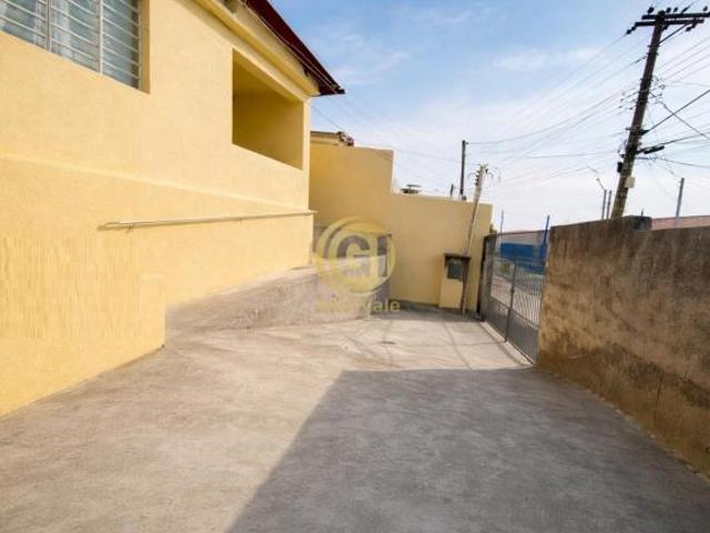 Imóvel no Parque Santo Antônio, Jacareí SP: 3 Quartos, 1 Sala, 2 Banheiros, 3 Vagas de Garagem, 185