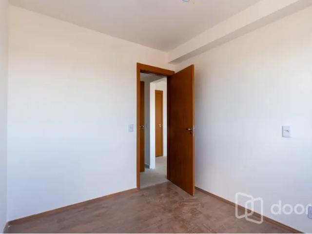 Imóvel na das Grumixamas com 2 dormitórios e 35m²