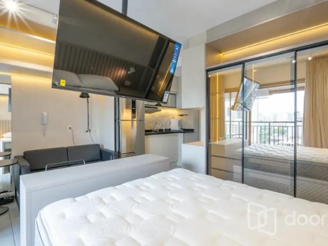 Imóvel na Santo Amaro com 1 dormitórios e 27m²