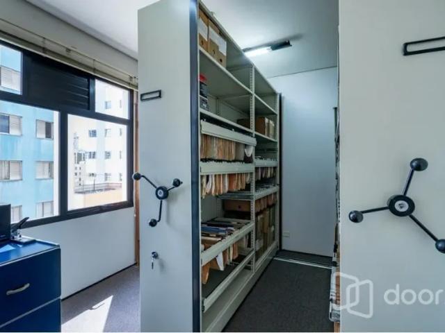 Imóvel na Padre Péricles com 0 dormitórios e 33m²