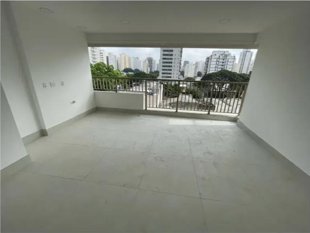 Imóvel para venda tem 123 metros quadrados com 3 quartos em Moema São Paulo SP