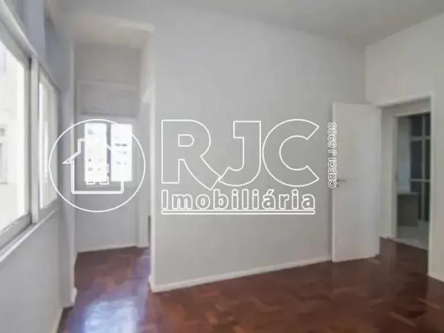 Imóvel para venda tem 135 metros quadrados com 3 quartos em Tijuca Rio de Janeiro RJ