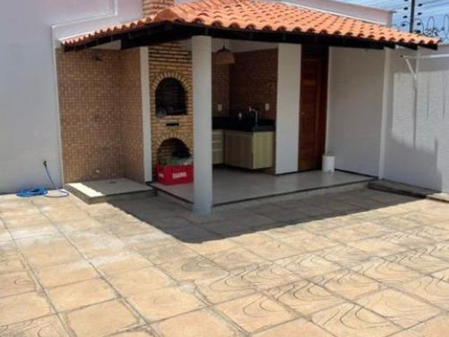 Imóvel para venda tem 190 metros quadrados com 3 quartos em Praia Grande \ SP