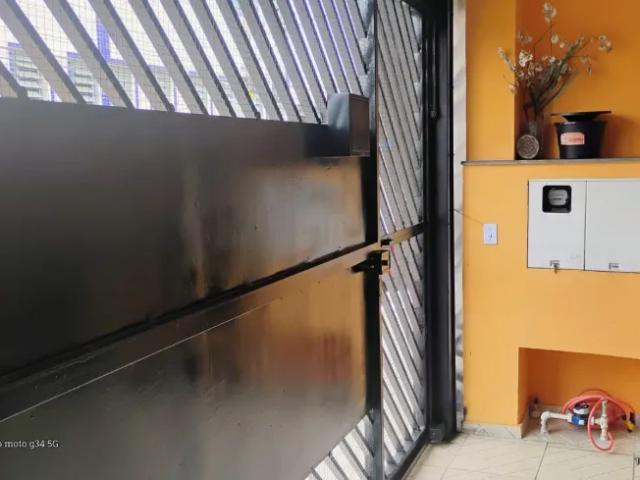 Imóvel para venda tem 231 metros quadrados com 4 quartos