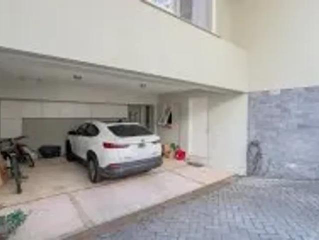 Imóvel para venda tem 248 metros quadrados com 3 quartos em Vila Jardim Porto Alegre RS