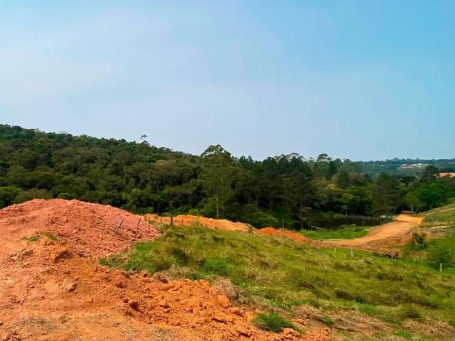 Imóvel para venda tem 500 metros quadrados em Centro Ibiúna SP