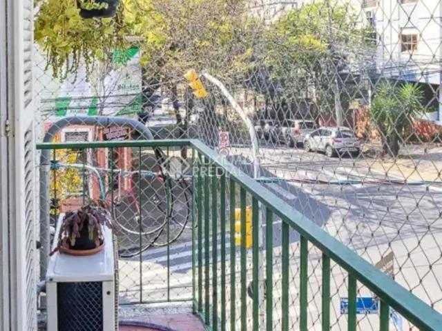 Imóvel para venda tem 66 metros quadrados com 2 quartos em Auxiliadora Porto Alegre RS