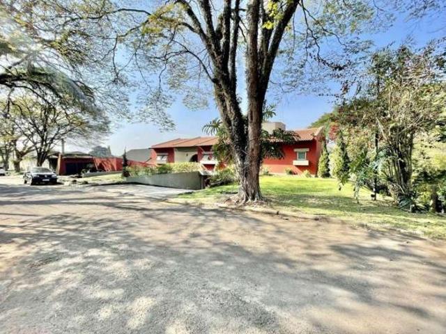 Imóvel para venda com 881 metros quadrados com 6 quartos e 4 suítes Jardim Mediterrâneo Cotia